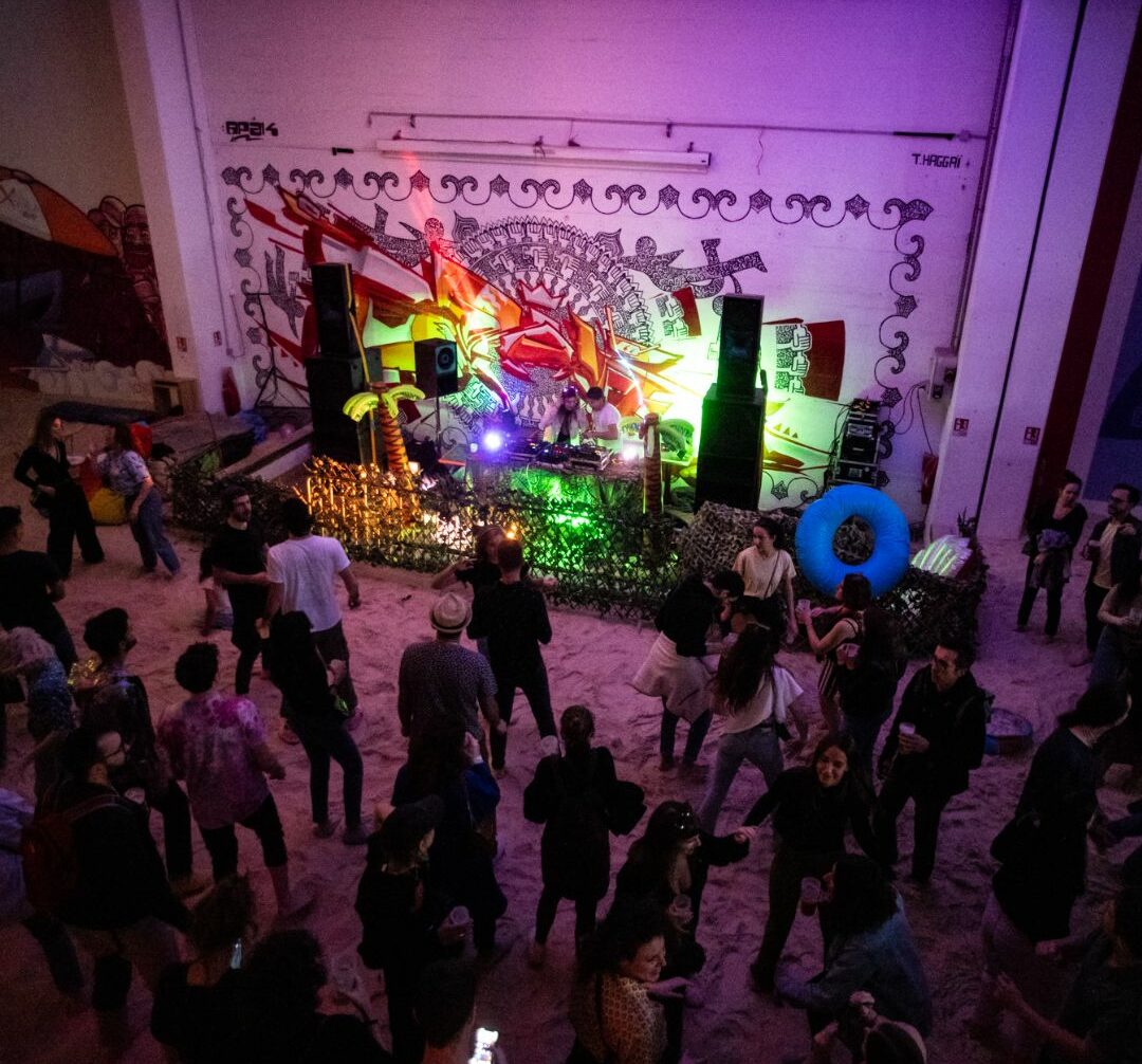 Indoor Beach Party - Hobbymood